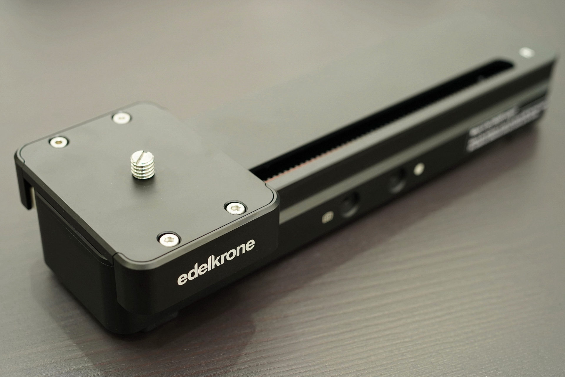 Edelkrone SliderONE 、 HeadONE 電動導軌，開箱 開箱 ，滑軌 - 每森一頭熱
