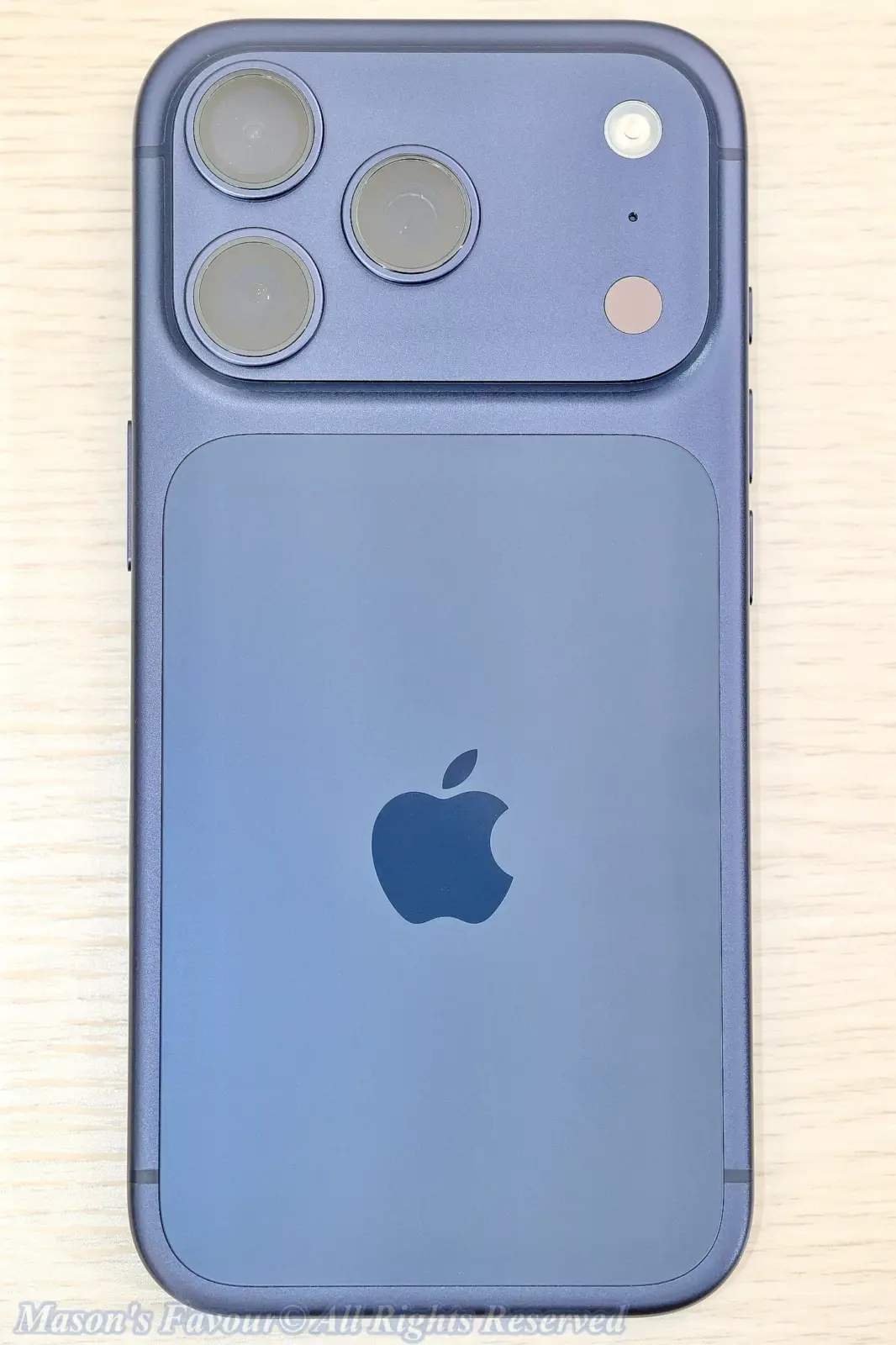 iPhone 17 Pro 藏藍，開箱 - 一體成形鋁合金外殼，史上最強相機模組 - 每森生活樂趣 - Mason's Favour